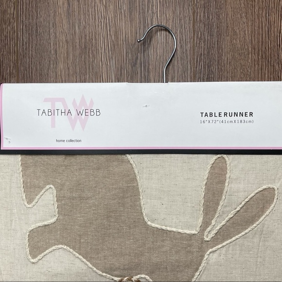 tabitha webb | Dining | Tabitha Webb Embroidered Spring Easter Table ...